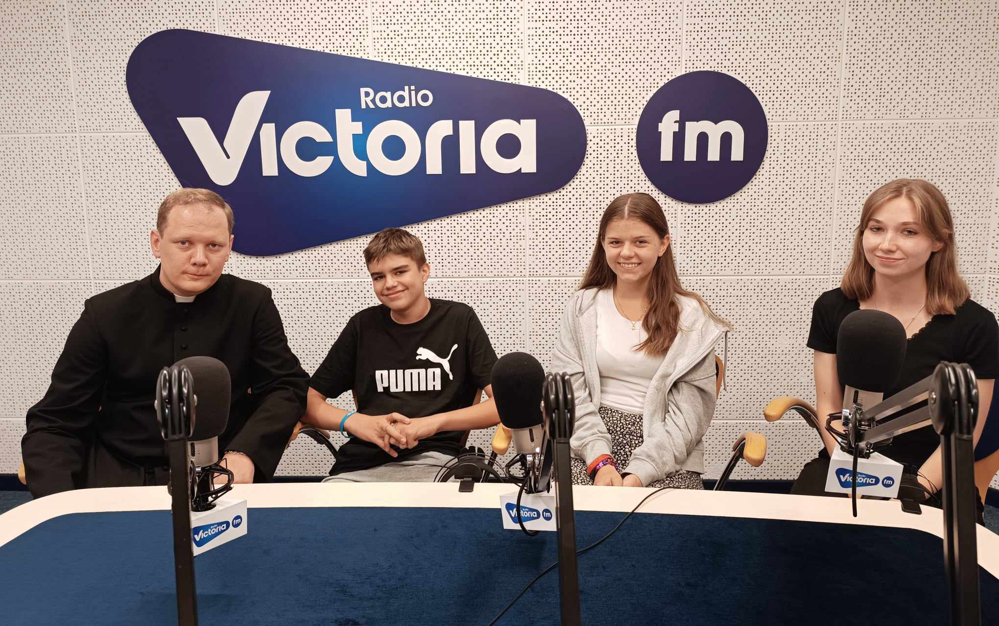 Ksiądz Mateusz Adamski, Ignacy Strzelczyk, Agata Więcek i Karolina ...