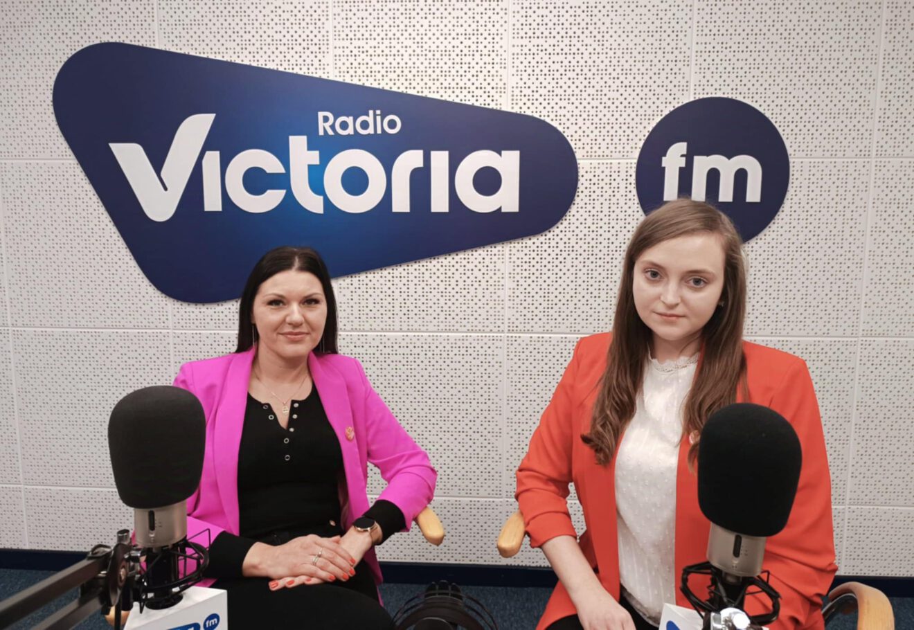 Karolina Antoniak i Sylwia Plichta- Szlachetna Paczka – Radio Victoria